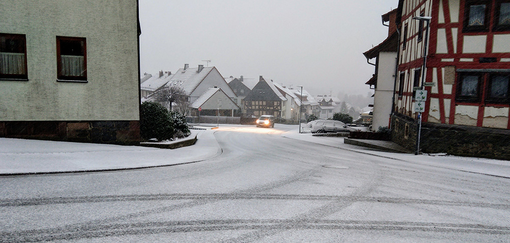 Kaltlufteinbruch bringt Schnee und Frost zurück - Unwetter24.net